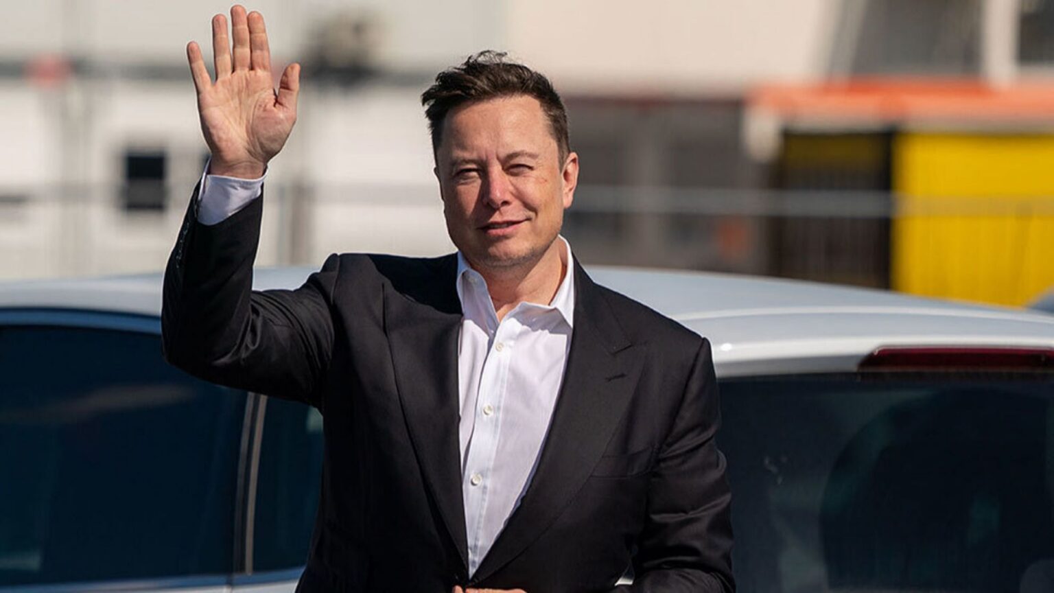 Elon Musk praises unnamed woman who shot dead man who opened fire on ...